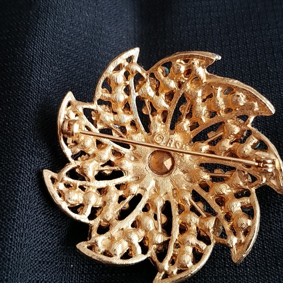 Bsk | Jewelry | Bsk Vintage Brooch | Poshmark